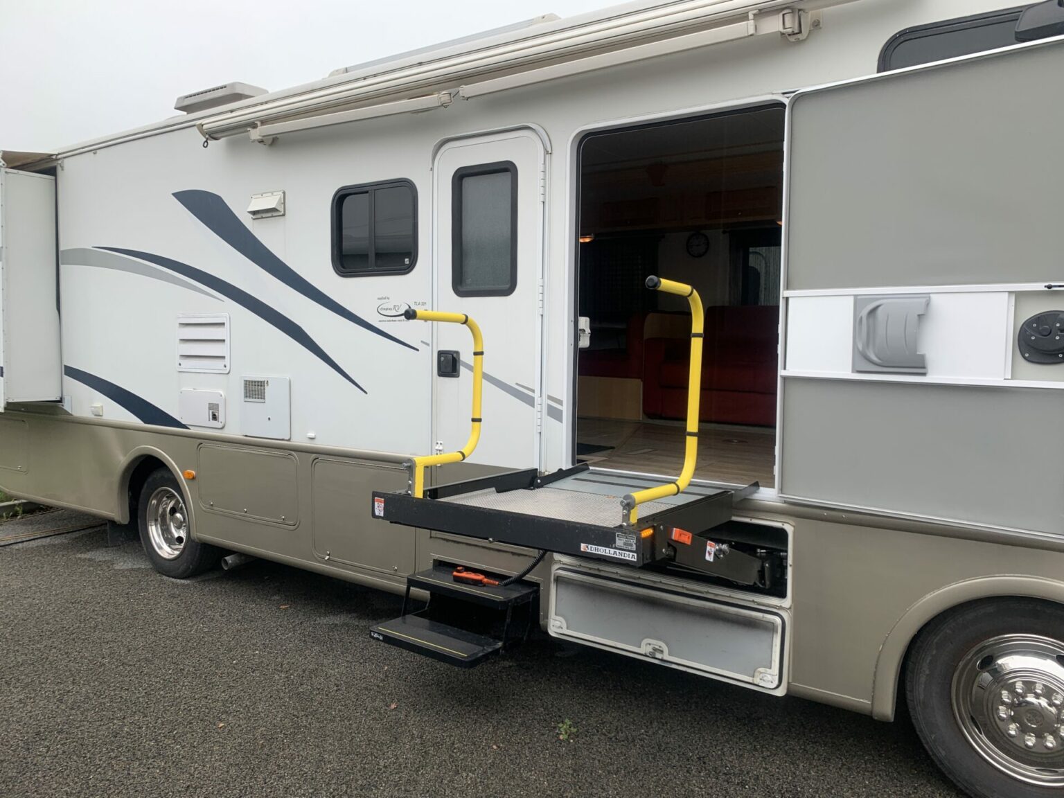 RVision Trailite avec accès fauteuil roulant – CAMPING CAR POIDS LOURD