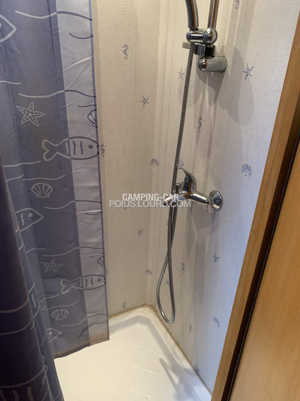 Camping-Car sur Base Man avec garage 59000€ A débattre – CAMPING CAR ...