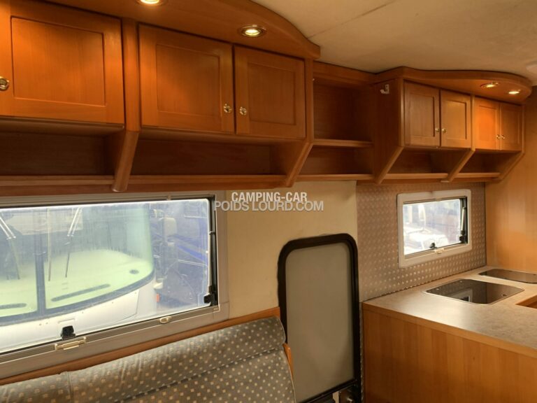 Camping-Car sur Base Man avec garage 59000€ A débattre – CAMPING CAR ...