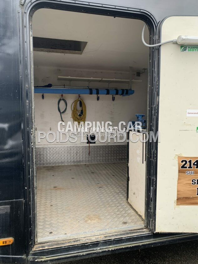 Camping-Car sur Base Man avec garage 59000€ A débattre – CAMPING CAR ...