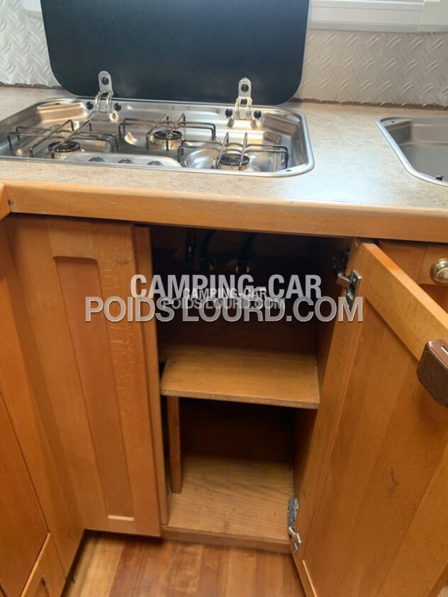 Camping-Car sur Base Man avec garage 59000€ A débattre – CAMPING CAR ...